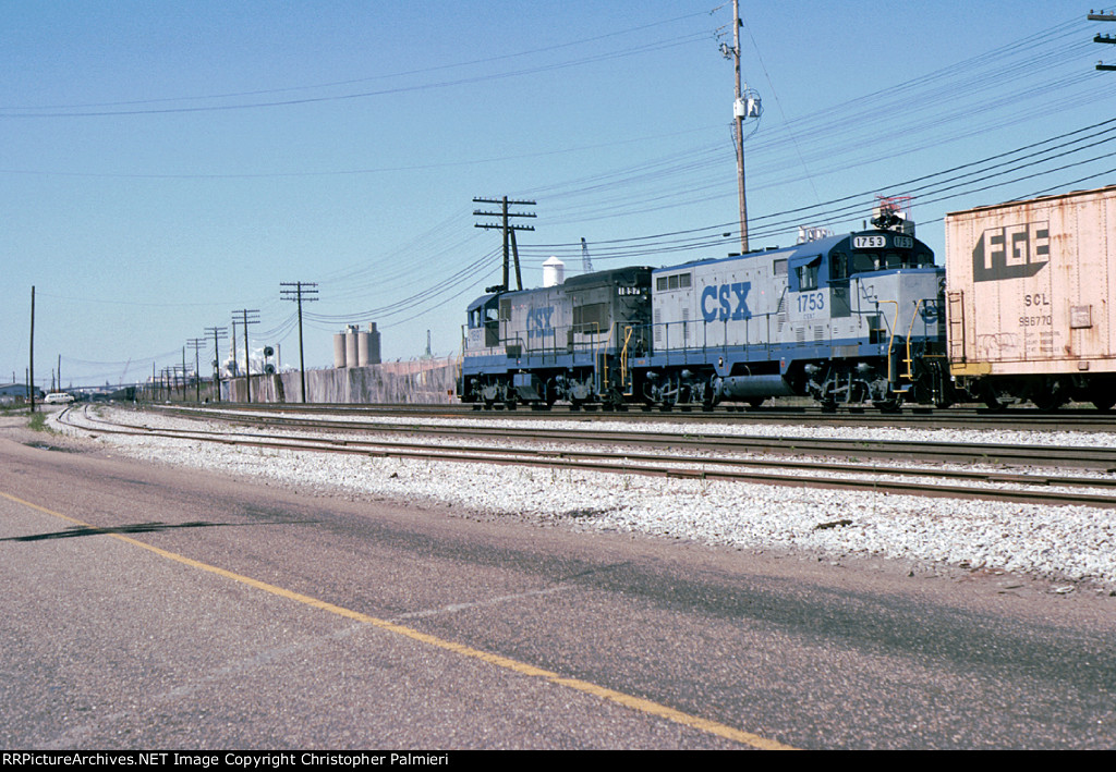 CSXT 1897 and CSXT 1753